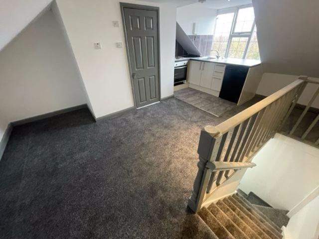 Un Furnished Studio Flat To Rent, All Bills Included, Hunt Street, Old Town SN1, 1 bed flat to rent, £750 pcm | PrimeLocation