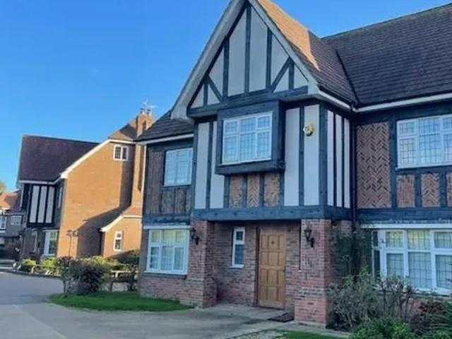 unnamed road, London, HA7 4NT, United Kingdom | 5 bed house for rent #167773931 | Rentberry