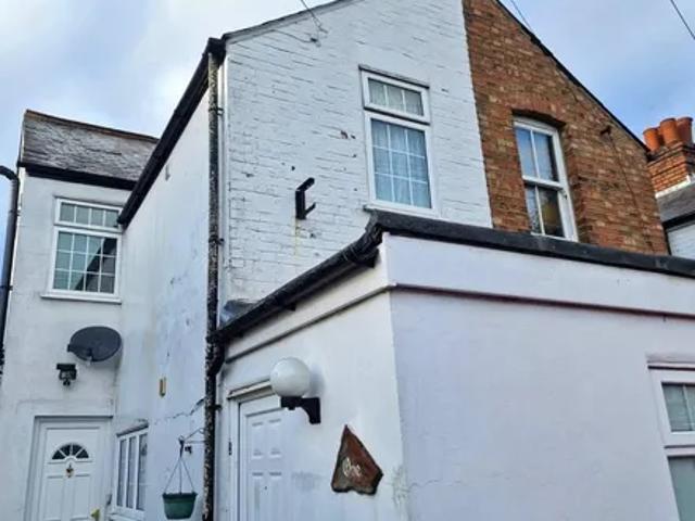 Unnamed road, London, HA8 6LL, United Kingdom | 4 bed duplex for rent #138315434 | Rentberry