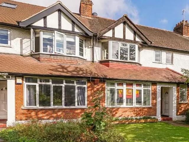 unnamed road, London, SW4 8EU, United Kingdom | 3 bed house for rent #167676585 | Rentberry