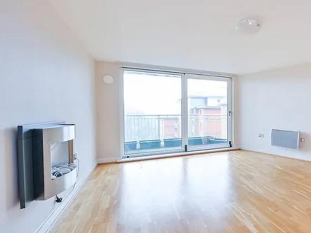Unnamed road, London, TW8 0BH, United Kingdom | 3 bed apartment for rent #133647326 | Rentberry