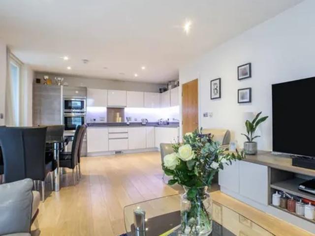 unnamed road, Stockwell Park, London, SW9 0FA, United Kingdom | 2 bed apartment for rent #137643241 | Rentberry