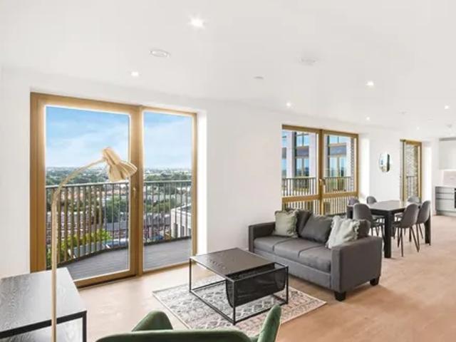 unnamed road, Strand on the Green, London, TW8 0SW, United Kingdom | 3 bed apartment for rent #138774791 | Rentberry