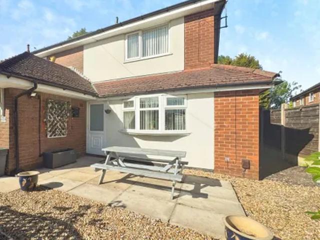 unnamed road, Wythenshawe, M22 4NR, United Kingdom | 2 bed duplex for rent #167094789 | Rentberry