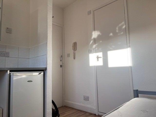 Unbeatable Value Studio Inclusive Of Most Bills