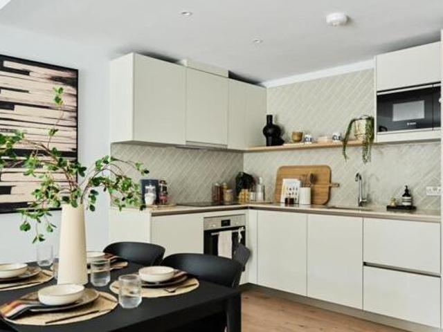 Uncle Deptford, Evelyn St, 2 Bedroom Apartment