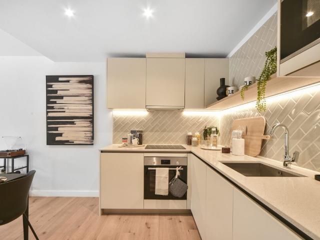 Evelyn Street, London SE8, 1 bed flat to rent, £1,940 pcm | PrimeLocation