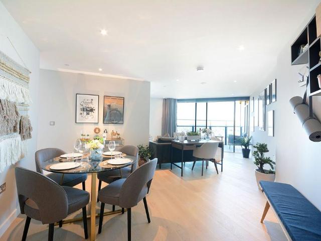 UNCLE Elephant & Castle, Elephant and. 2 bed flat to rent £3,525 pcm £813 pw