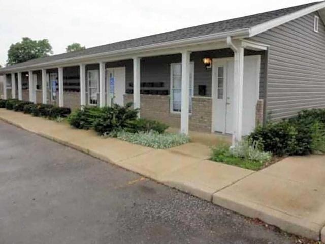 UNDER NEW MANAGEMENT 2 Bedroom Apartment for Rent at Delaware St, Washington Court House, OH 43160