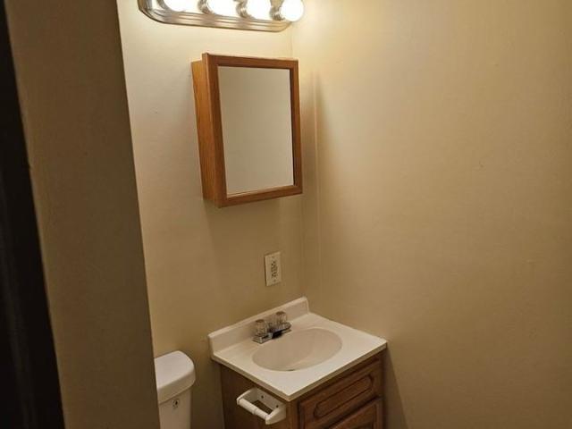 UNDER NEW MANAGEMENT Studio Apartment for Rent at Delaware St, Washington Court House, OH 43160