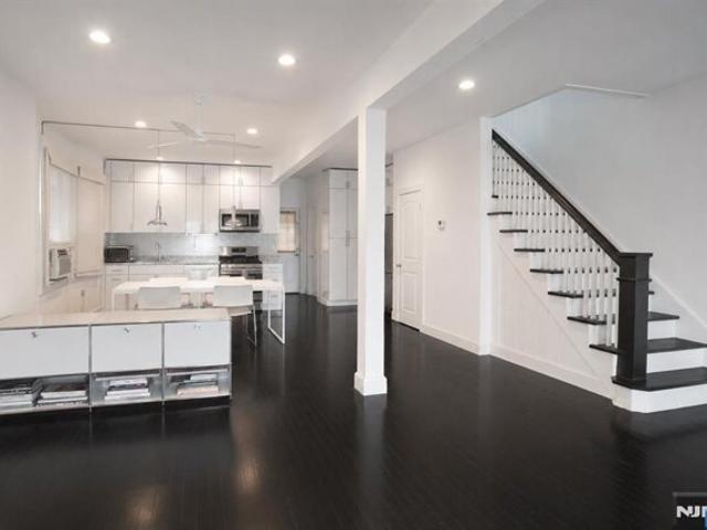 Undercliff Ave, Edgewater, Home For Sale