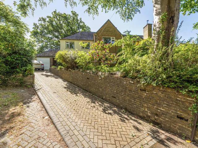 Underwood Road, Hampshire SO16 4 bed detached house to rent £2,250 pcm £519 pw