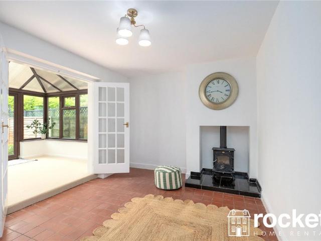 Underwood Road, Newcastle Under Lyme. 3 bed semi detached house to rent £1,395 pcm £322 pw