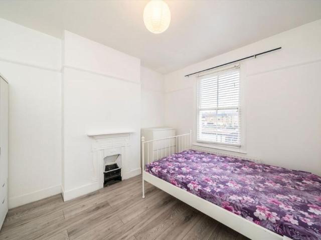 Undine Street, London