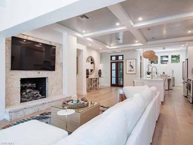 Undisclosed Address, Naples, FL 34102 | MLS #226005