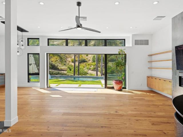 Undisclosed Address, Agoura Hills, US