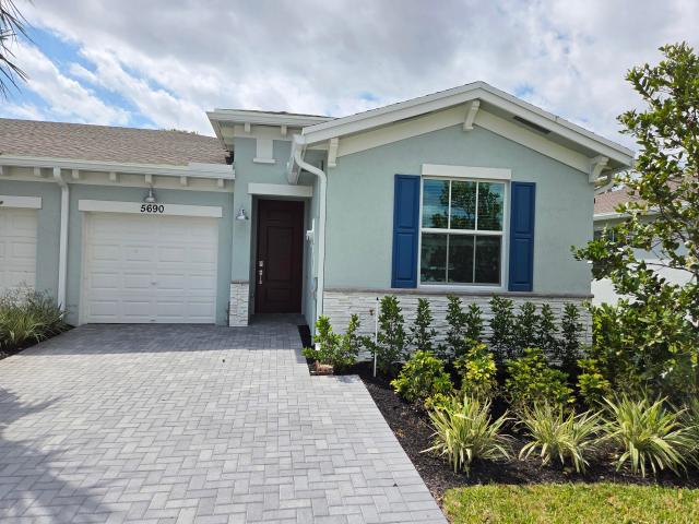 5690 Divine Dr, Delray Beach, FL 33484 | MLS #R11167 | Compass