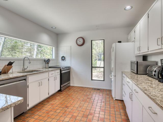 Undisclosed Address, East Hampton, NY 11937 | MLS #380697