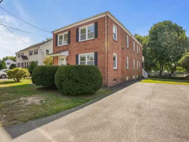 Undisclosed Address, Fairfield, CT 06824