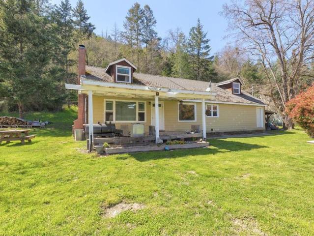 Undisclosed Address, Grants Pass, OR 97527