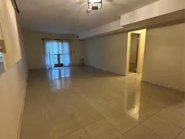 Undisclosed Address, Howard Beach, NY 11414