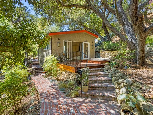 Undisclosed Address, Topanga, US