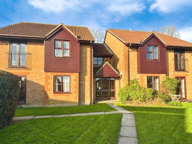 Unfurnished 1 Bed Ground Floor Flat/Apartment