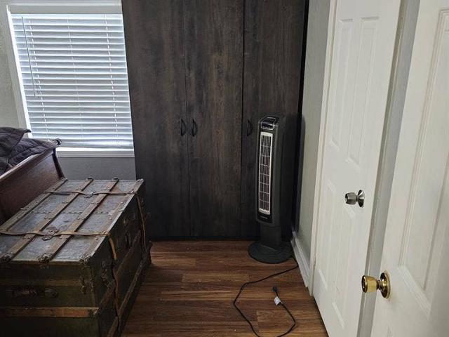 Unfurnished bedroom for rent