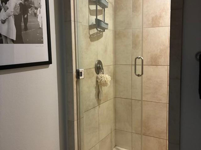 Unfurnished Private Room for Rent in Dallas – $1,000/Month