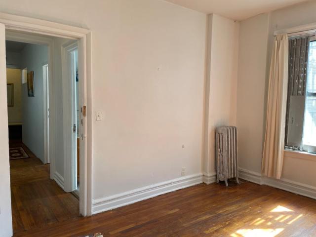 Unfurnished room for rent