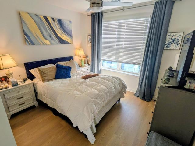 Unfurnished room w private bath in 2 bed 2 bath ap