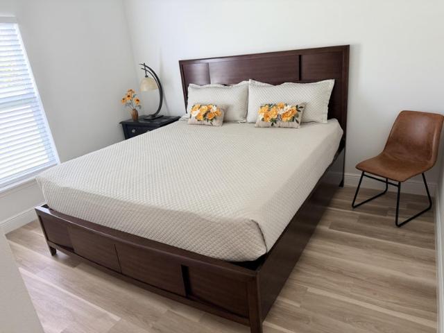 Unfurnished spacious room