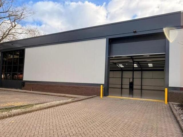 Unit Monkton Park, Farnham Trading Estate, Warehouse To Lease
