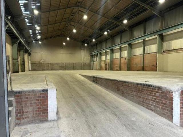 Unit A B, Wellington Street, Light Industrial Facility