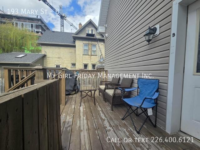 Unit B 193 Mary St