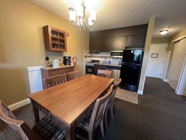 / Unit /, Dover, Condo For Sale