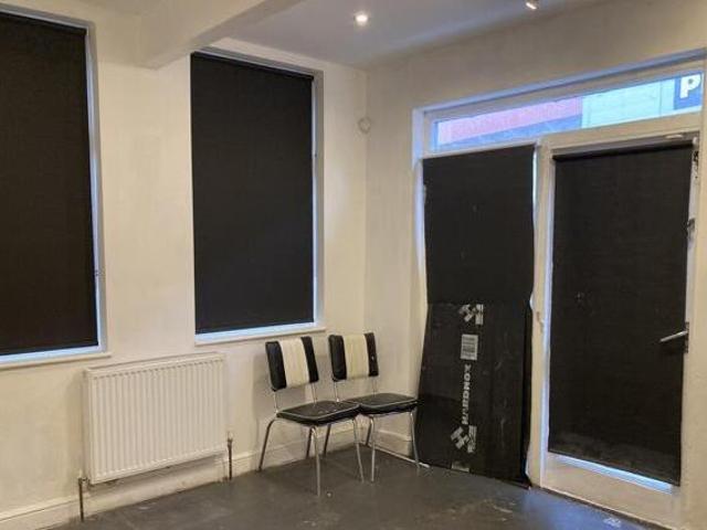 Unit, Harwood Street, Takeaway To Lease