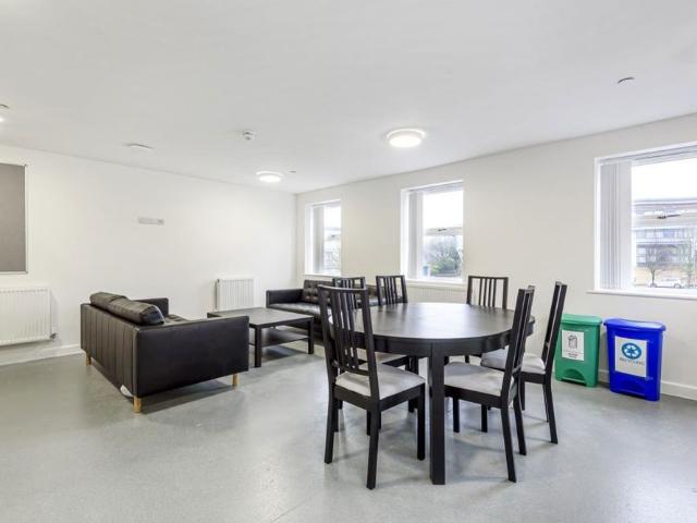 Unit, Taj House, 220 222 Cowley Road