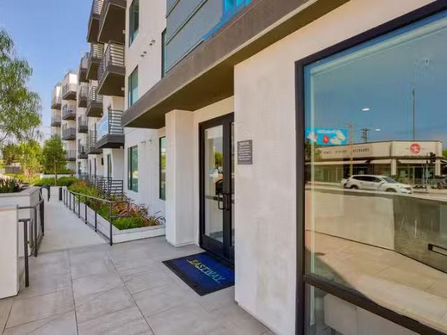 Unit 103 Eastway Apartments in Los Angeles, CA