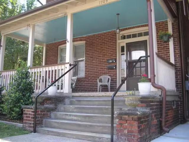 Unit 1 1709 1709 Hampton Boulevard 1