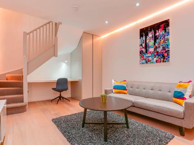 Unit 2, Rear Of, Finchley Road, London NW11, 1 bed terraced house to rent, £1,650 pcm | PrimeLocation
