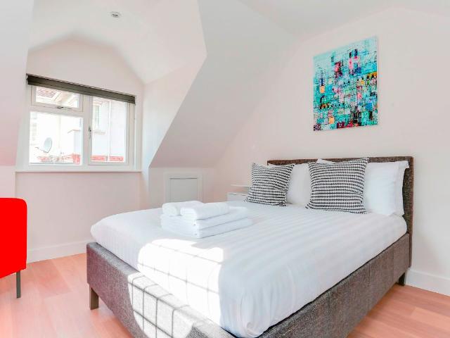 Unit 3, Rear Of, Finchley Road, London NW11, 1 bed terraced house to rent, £1,650 pcm | PrimeLocation