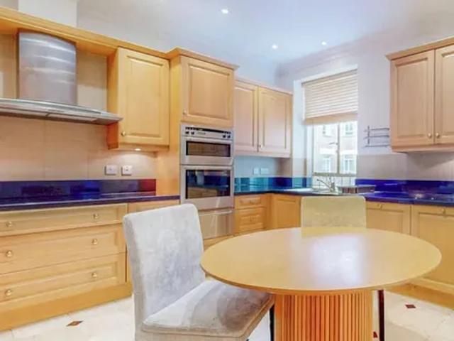 United Kingdom, Blackwall Tunnel, London, E14 9PB | 3 bed apartment for rent #154349978 | Rentberry