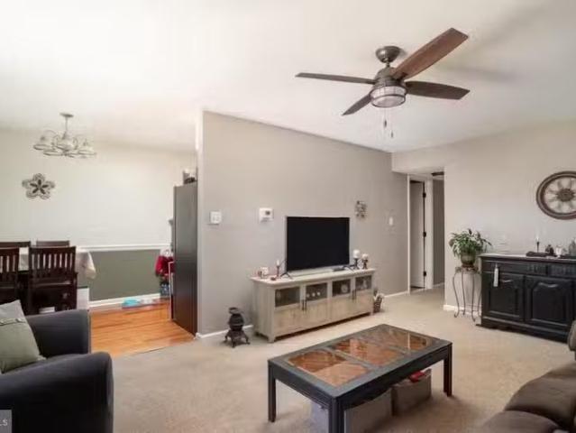 Unit/Flat/Apartment, Traditional WESTVILLE, NJ 702 Winding.