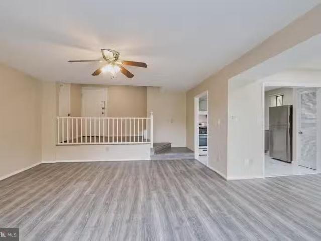 Unit/Flat/Apartment, Bi level ROCKVILLE, MD 5578 Burnside D.