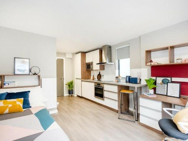 Unity Street Studio to rent £1,037 pcm £239 pw