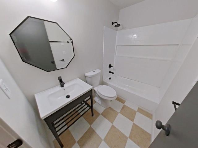 University Manor 3 Bedroom Apartment for Rent at 745 E 15th Ave, Eugene, OR 97401 West University