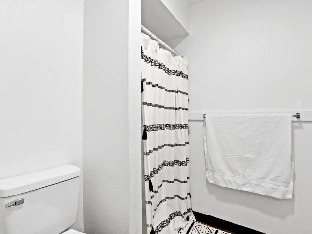 University Gateway 4 Bedroom Apartment for Rent at 643 W 1200 S, Orem, UT 84058 Sunset Heights