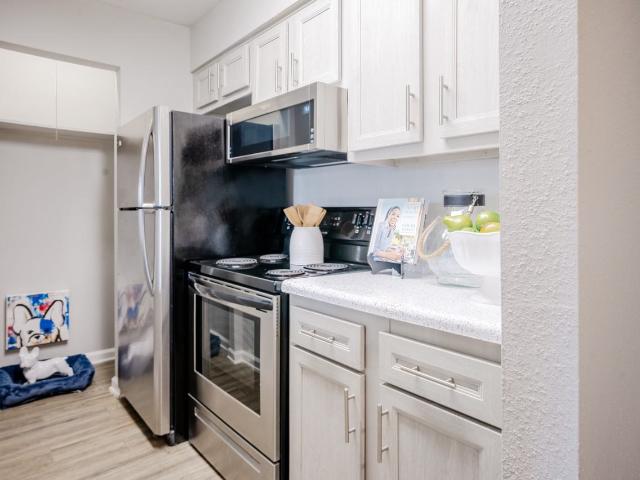 University Green 1 Bedroom Apartment for Rent at 1620 Bay Area Blvd, Houston, TX 77058 Clear Lake