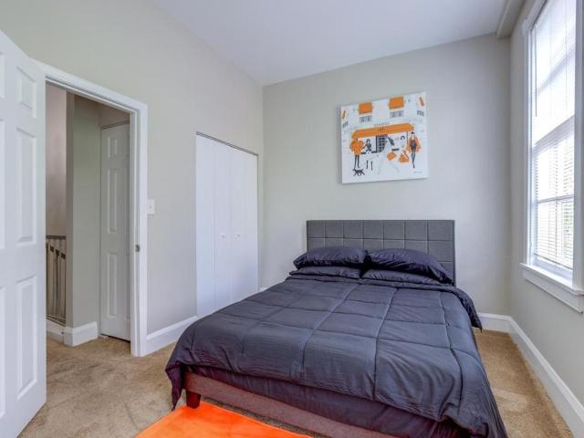 University Place Apartments 3 Bedroom Apartment for Rent at 617 W Lexington St, Baltimore, MD 21201 University of MD at Baltimore